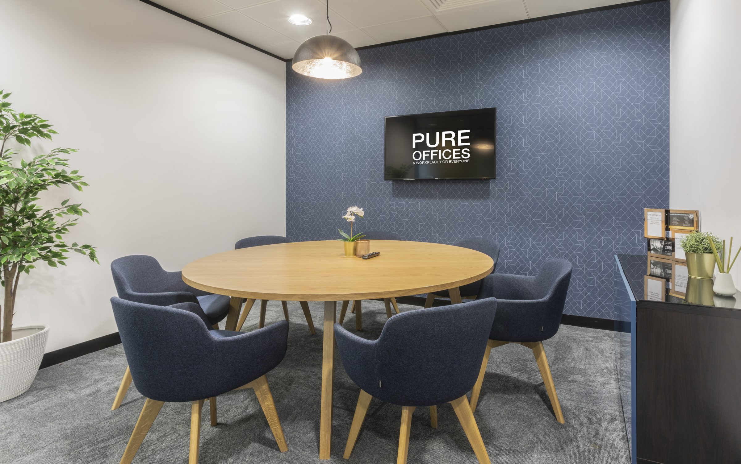 Hire Meeting Rooms - Serviced Offices | Pure Offices